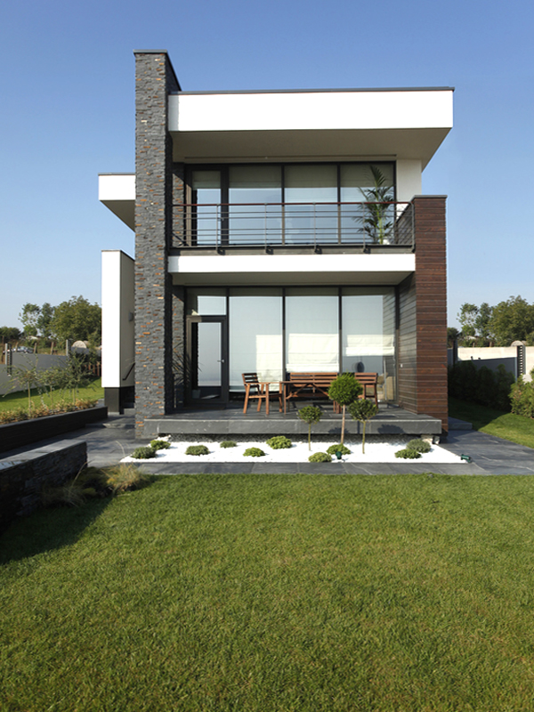 Locuinta mica si moderna | Cartierul rezidential Brates Lake Galati ...